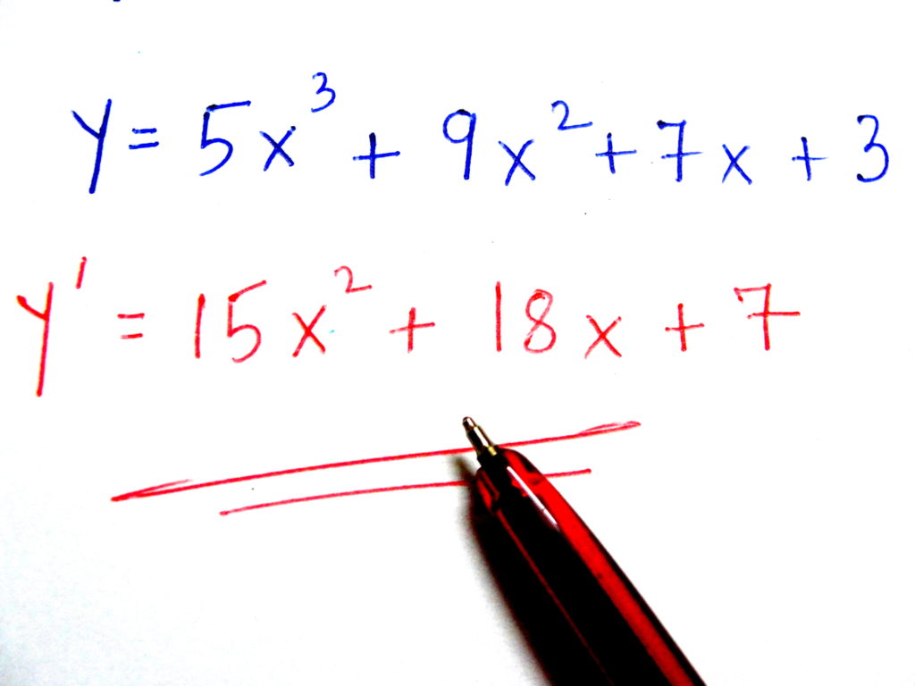 Formule de derivare - matematica clasa 11, meditatii